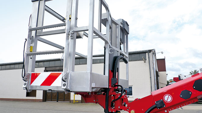 Angle Sensor Detects Platform Lift - Turck Banner